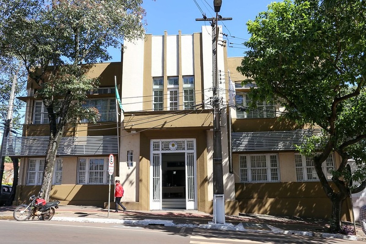 Prefeitura de Foz do Iguaçu abre processo seletivo para contratar ...