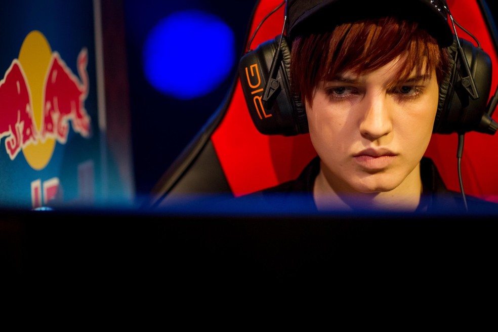 As 7 mulheres Pro Players que mais faturam nos e-sports - Perrengue ...