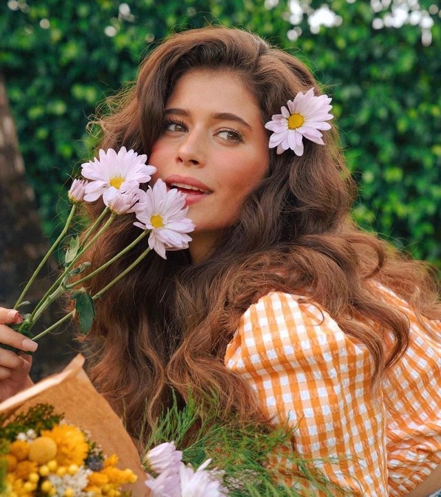 Isadora Cruz, de 'Mar do Sertão', tem um namorado em Miami e carreira ...