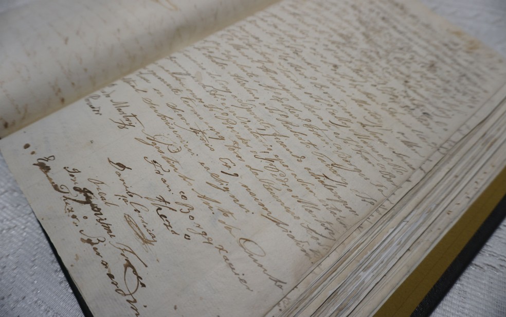 Manuscrito de grupo centenário da Bahia e de amparo aos negros será ...