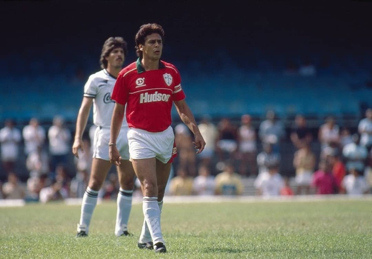 Portuguesa lamenta morte de Roberto Dinamite; ex-jogador atuou no clube ...