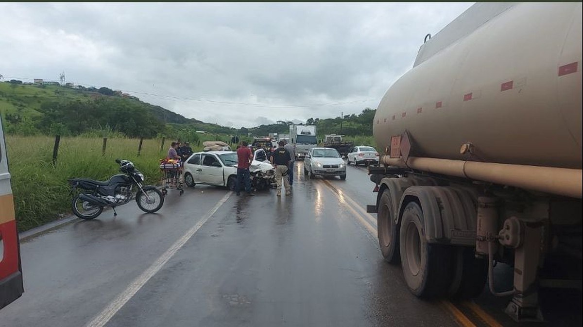 Acidente na BR-381 deixa dois feridos na Grande BH | Minas Gerais | G1