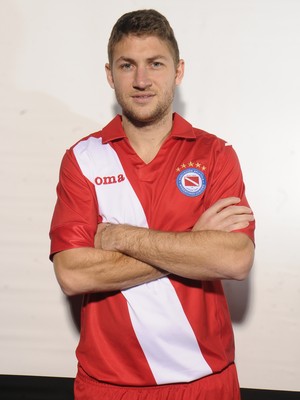 Meia argentino Facundo Coria treina, e Joinville avalia possível ...