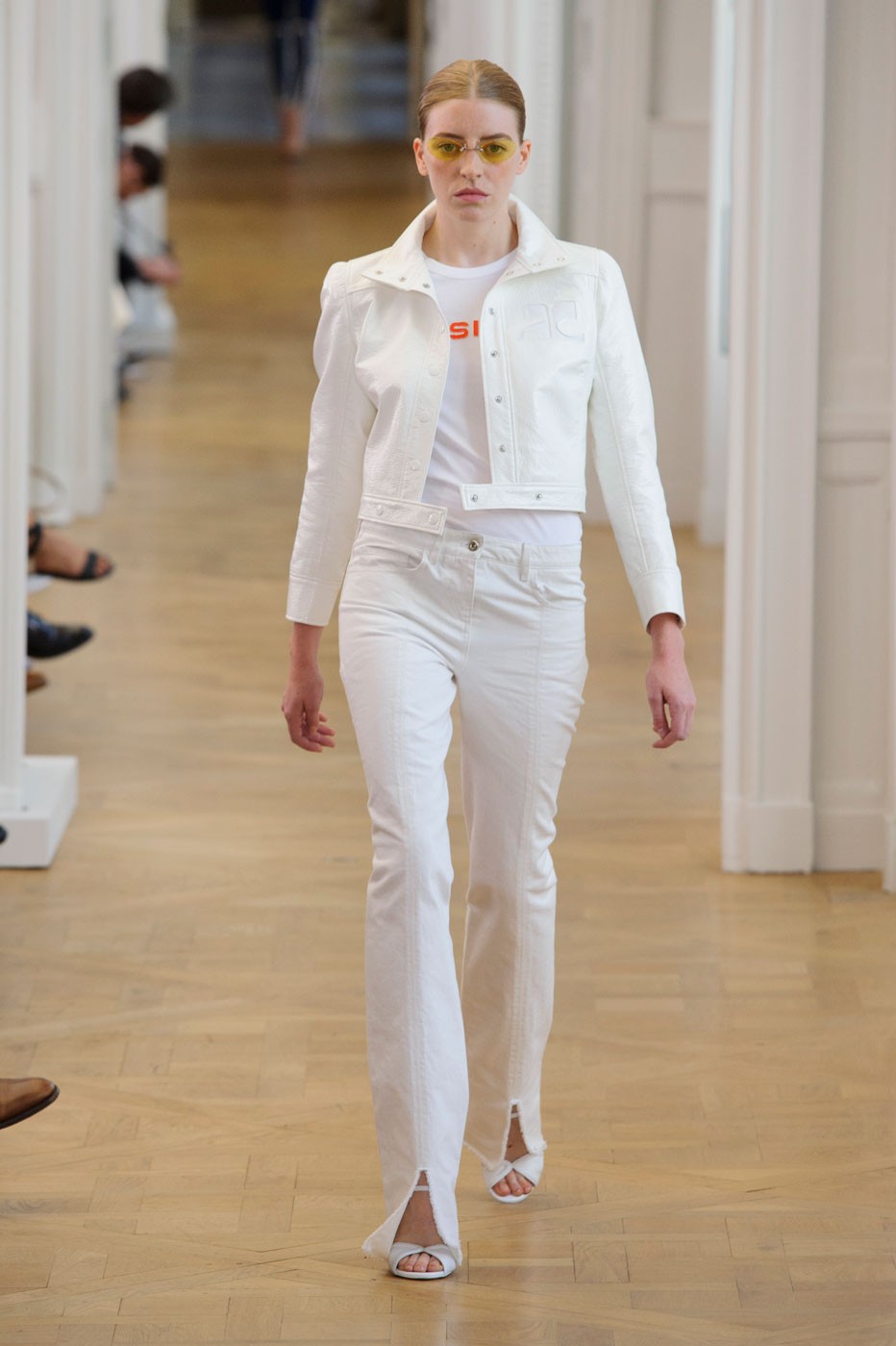 Courrèges leva o DNA da marca ao novo milênio | Desfiles | Vogue