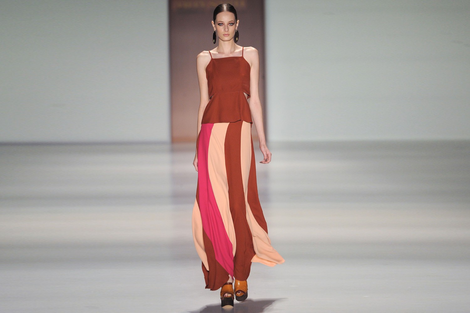 Grafismos são tendência certa para o verão 2016 | Tendência | Vogue