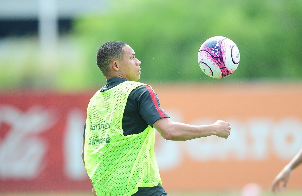 Wellington Silva entra em fase final de preparação e fica perto de ...