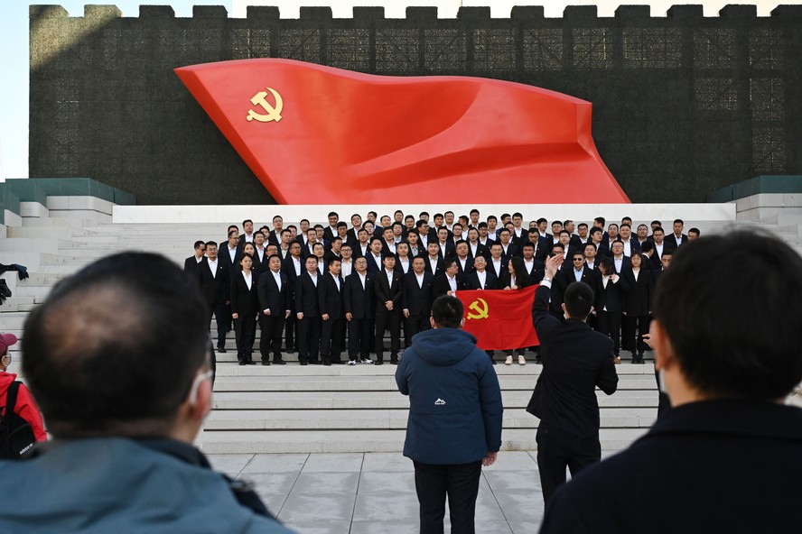 Diplomacia partidária da China acena ao PT