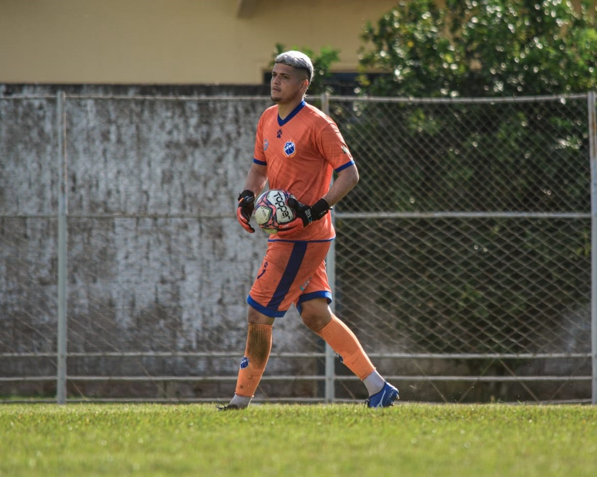 Matheus Melo vibra com sequência no Penarol e vitórias: "Sabemos onde ...