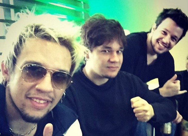 Kiko, do KLB, resgata foto da infância ao lado de Papai Noel e dos ...