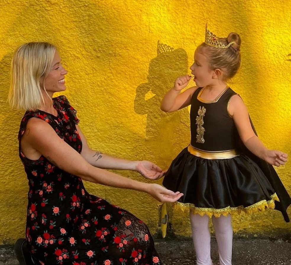 Juliana Didone lembra susto ao dar à luz Liz, que correu risco de morte: 'Parto normal a ...