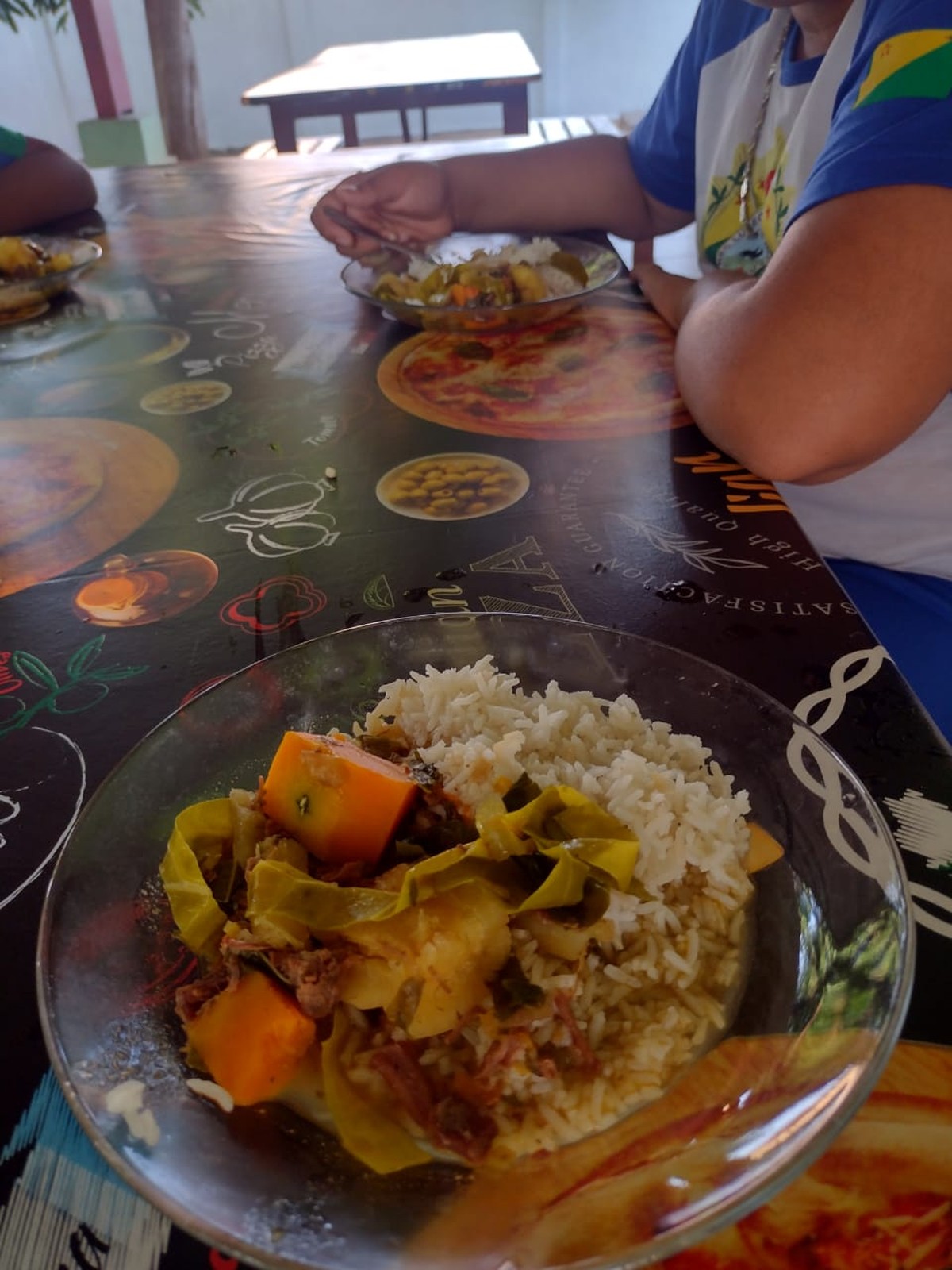 Durante férias, escolas públicas do Acre vão manter almoço para alunos ...