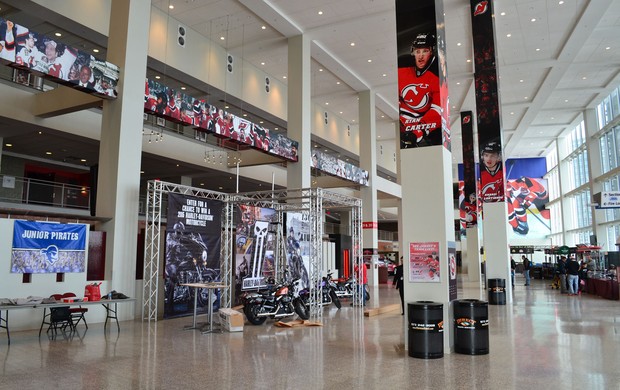 Palco do UFC 169, Prudential Center é templo do hóquei no gelo. Veja ...