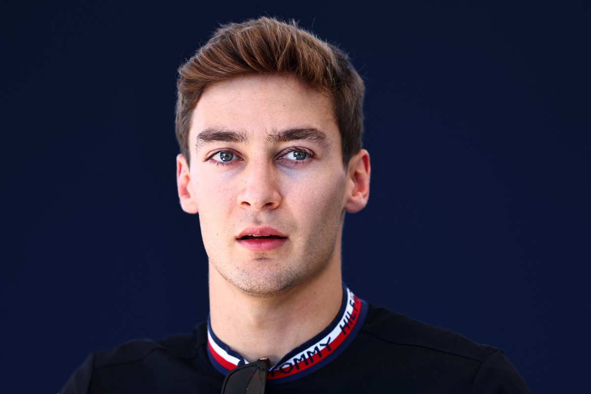 Russell danificou asa dianteira da Mercedes em batida com Sainz ...