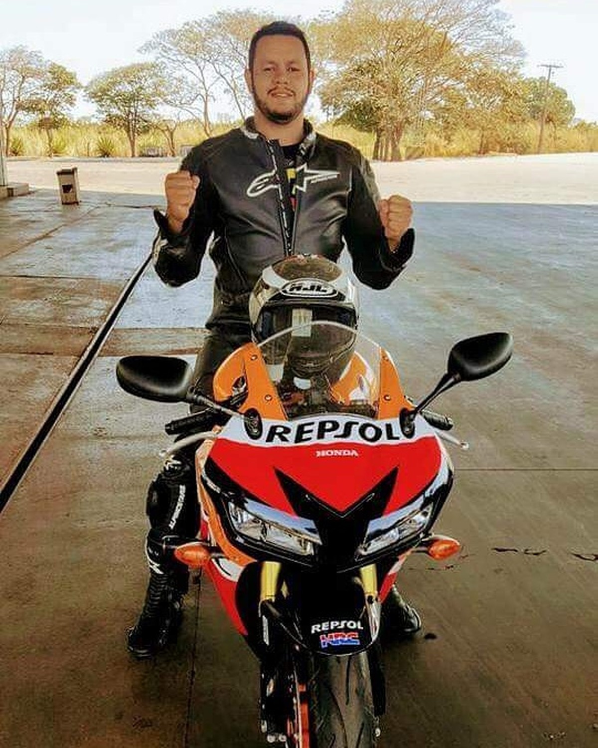 Comoção marca velório de acreano que morreu em acidente de moto em ...