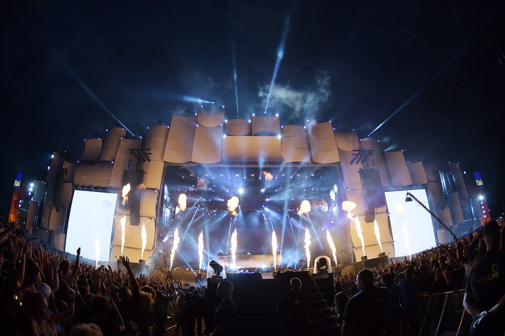 Alok abre palco principal do Rock in Rio com show 'motivacional', mas ...