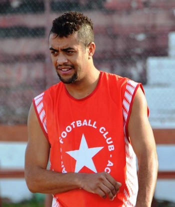 Com passagem discreta pelo Rio Branco, atacante não fala em retorno