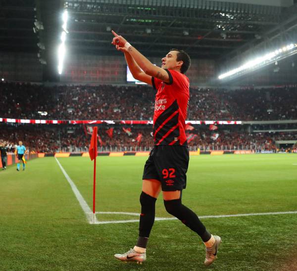 Pablo se aproxima dos 300 jogos e está prestes a ultrapassar Alex ...