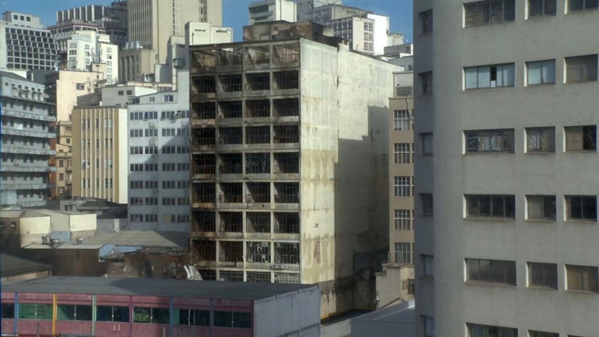 Demolição de prédio incendiado no Centro de SP será inicialmente ...