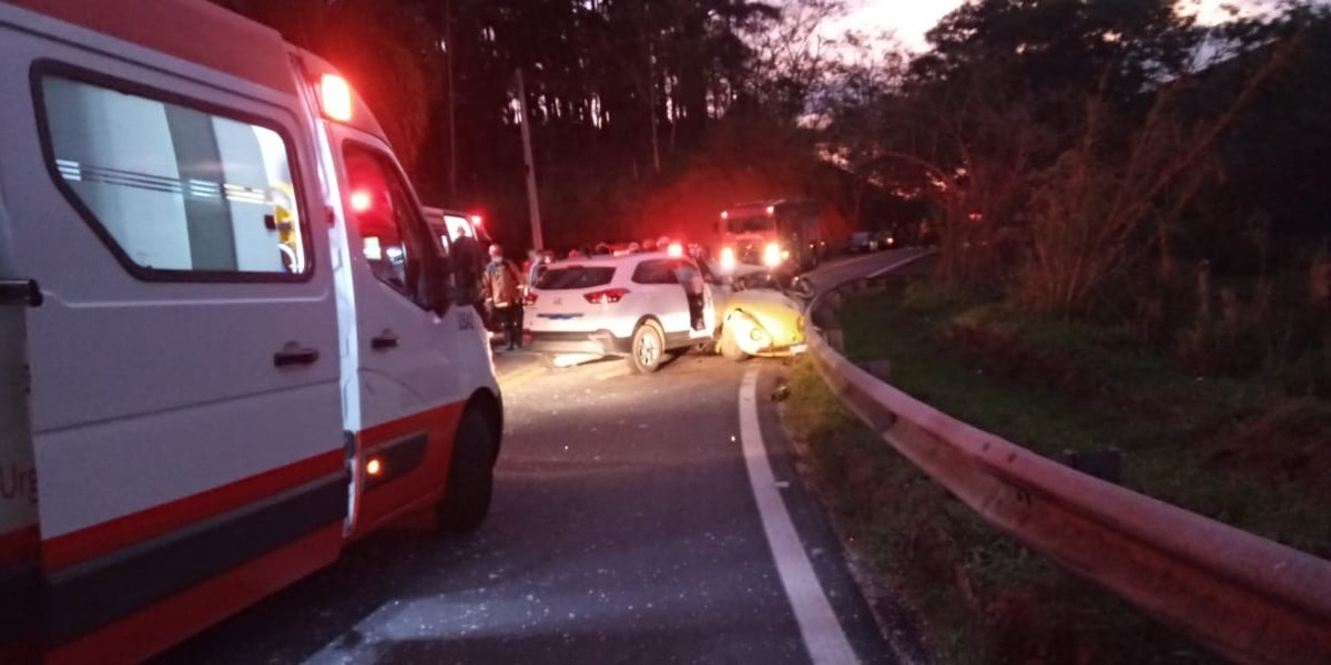 Motorista morre em acidente com três carros na SP-50 em São José dos Campos, SP | Vale do ...