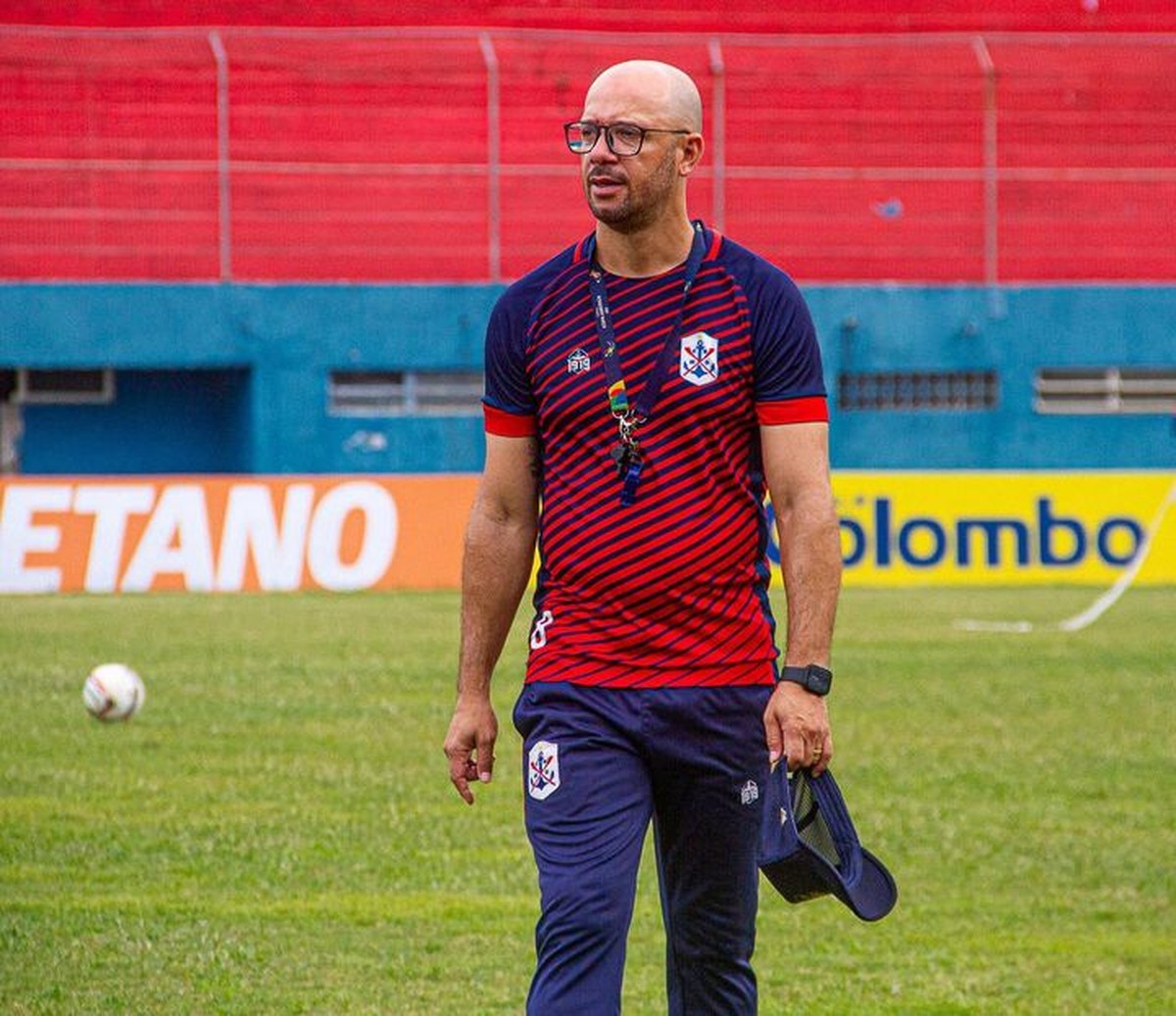 Com três vitórias em 12 jogos, Rogério Corrêa é demitido do Marcílio ...