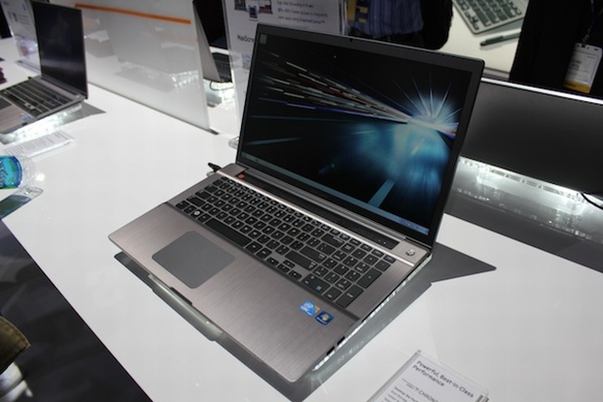 Samsung lança notebook Series 7 Chronos com 17 polegadas | Notícias ...