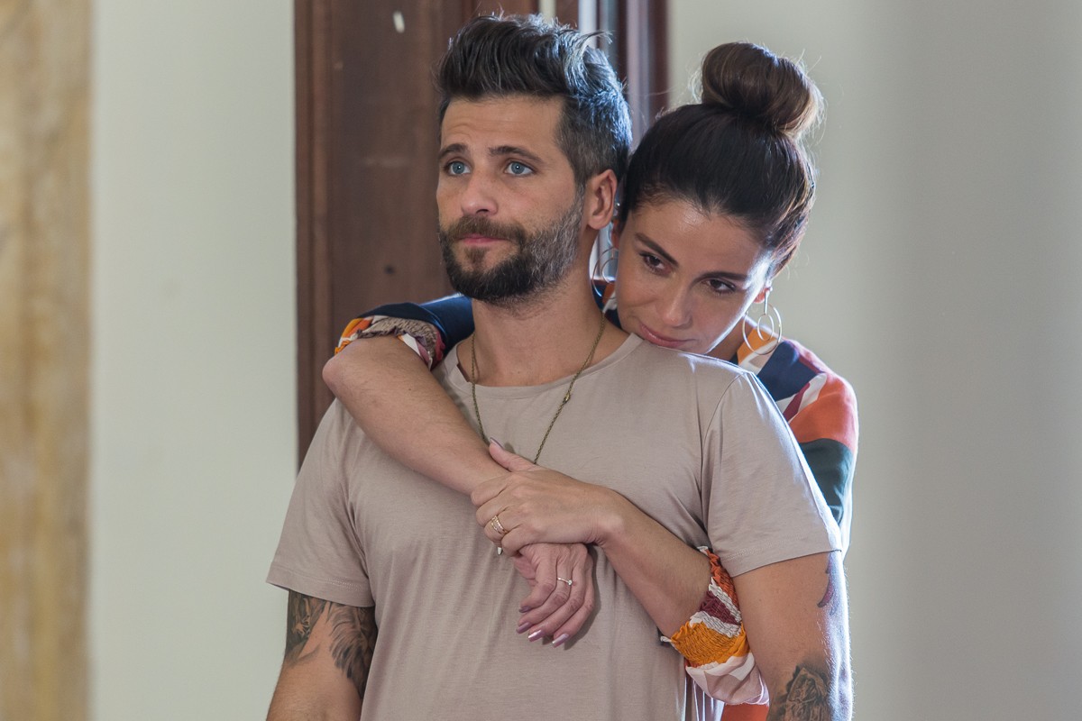 Alice e Mario marcam data do casamento | Vem por aí | gshow