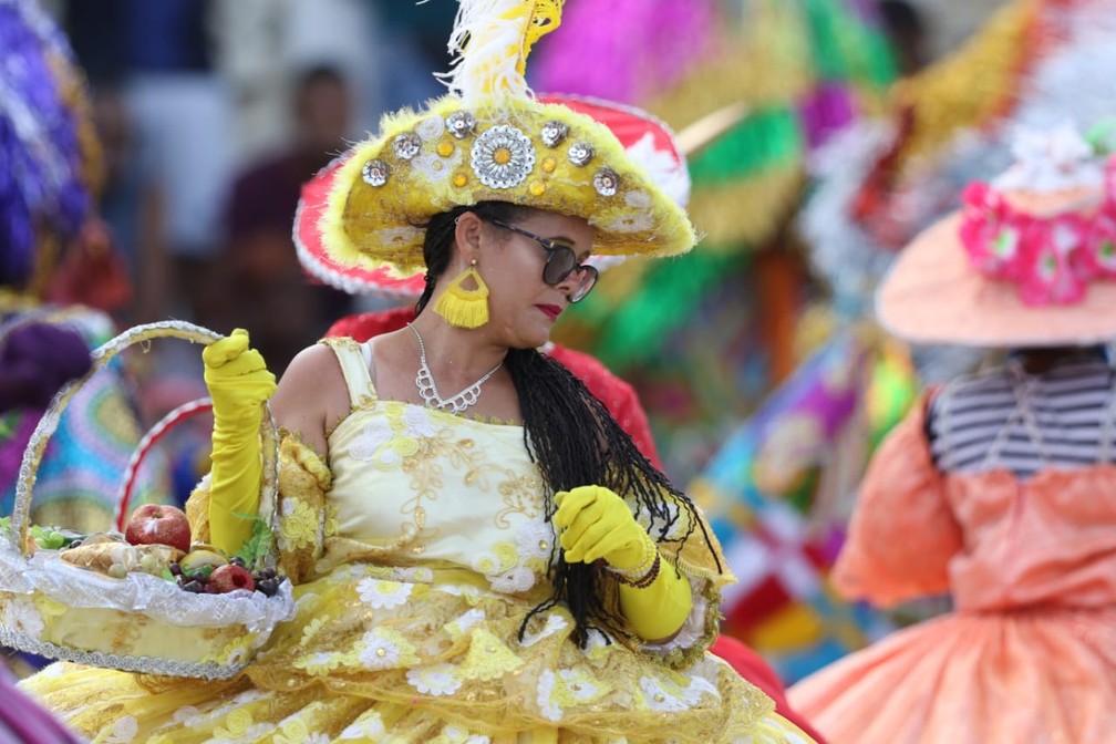 Grupos de maracatu rural se encontram em Olinda; FOTOS | Carnaval 2020 ...