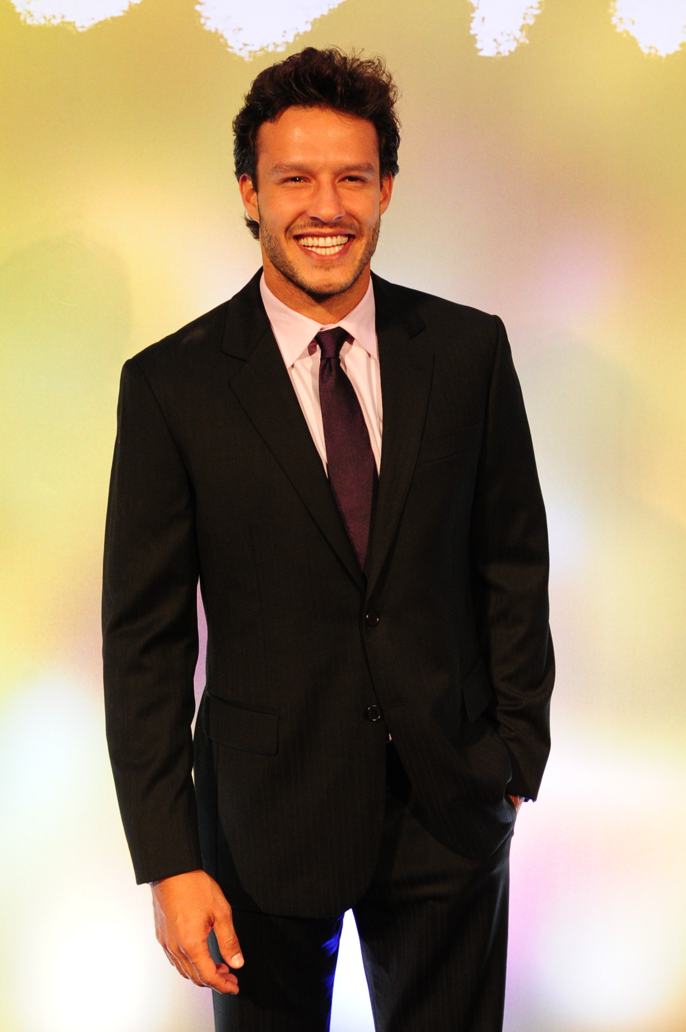 Rede Globo > tvgazetaes - O ator Nando Rodrigues vem a Vitória divulgar ...