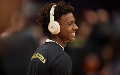 Aos 16 anos, filho de LeBron James é promessa dentro e fora das quadras ... Aos 16 anos, filho de LeBron James é promessa dentro e fora das quadras ...