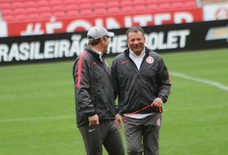 Inter amplia leque de opções a Roth com cinco reforços contra o São Paulo