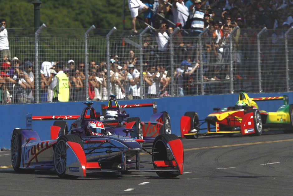 Nos bastidores da Fórmula E | Carros | autoesporte