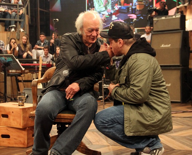 Erasmo Carlos é homenageado por Charlie Brown Jr e Cachorro Grande ...