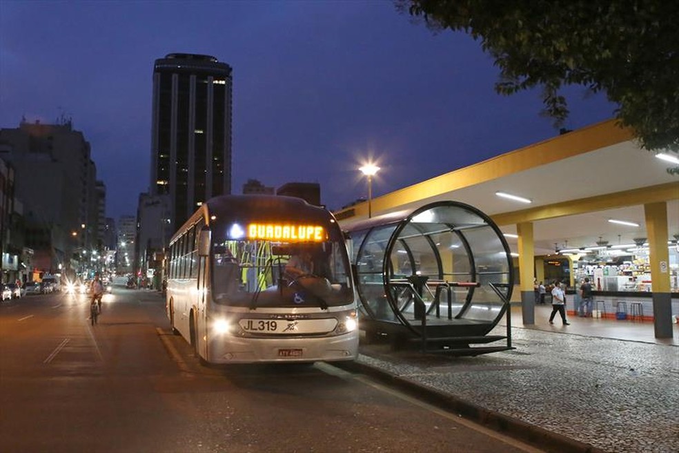 Obras alteram embarque e desembarque em estações-tubo do Terminal ...