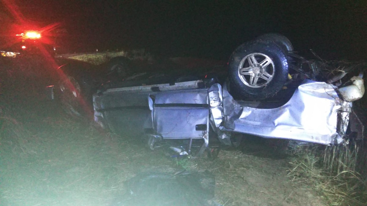 Jovem morre e duas pessoas ficam feridas em capotamento na PR-090, em Curiúva | Norte e Noroeste ...