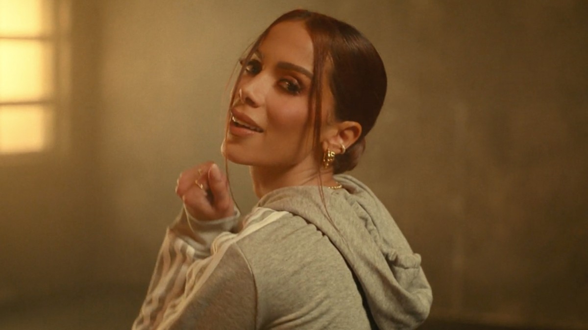 'Envolver', de Anitta, faz um ano: hit global credencia brasileira ao ...