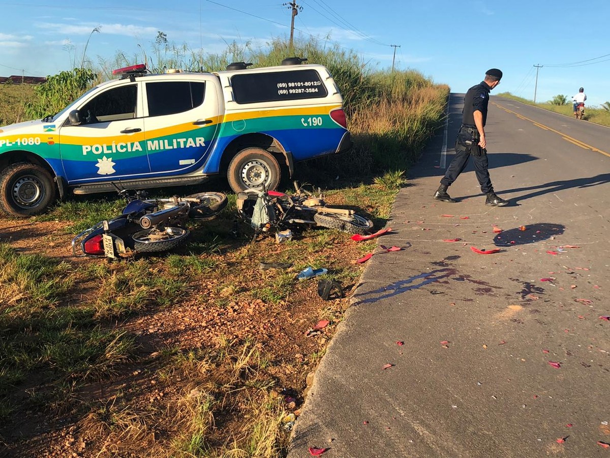 Motocicletas Colidem De Frente Na Ro 470 E Condutores Ficam Feridos Em