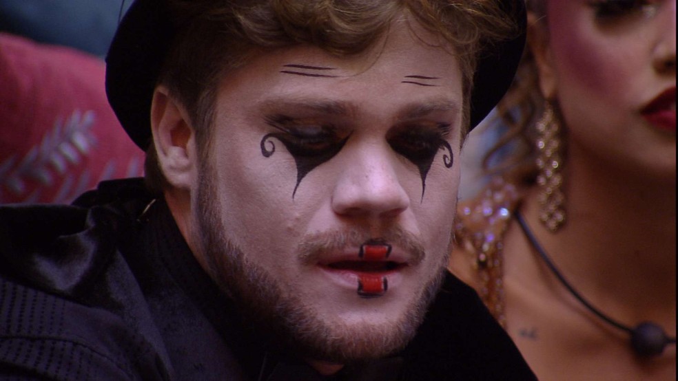 Emocionado, Breno diz: 'Prefiro sofrer do que ver alguém sofrendo ...