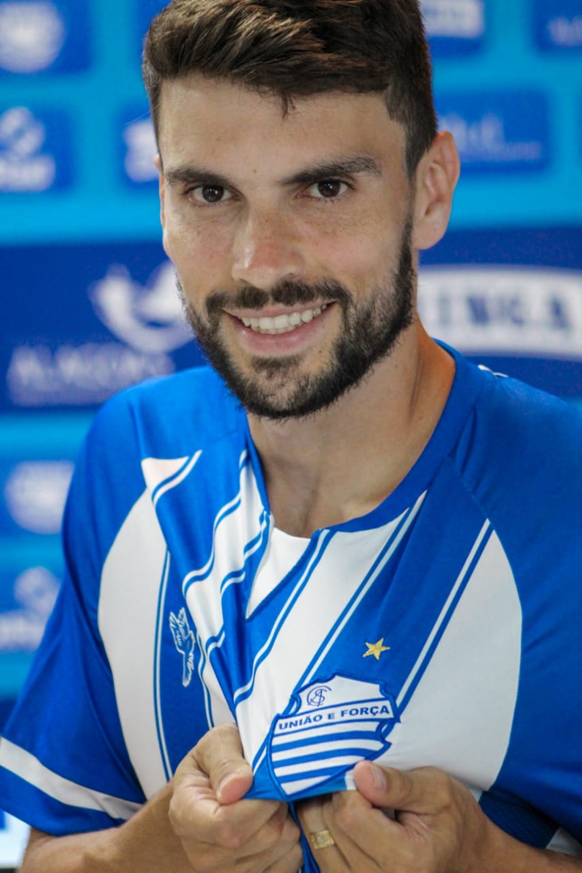 Base titular do CSA tem seis jogadores que estavam na Série A em 2019 ...