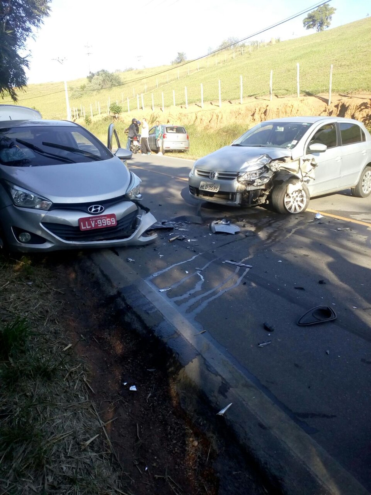 Batida é registrada na RJ-145, em Valença | Sul do Rio e Costa Verde | G1