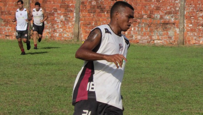 Filho do ex-volante Mamud integra elenco profissional do Galvez