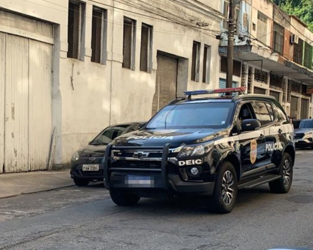 Suspeitos De Integrar Quadrilha Que Sequestrou Casal Em Carro De Luxo