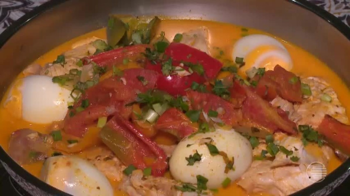 Aprenda a preparar a deliciosa receita da legítima peixada da praia ...