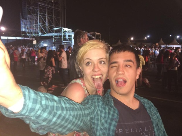 G1 - Plateia de Miley Cyrus em SP tem sósias, crianças e 'looks ...