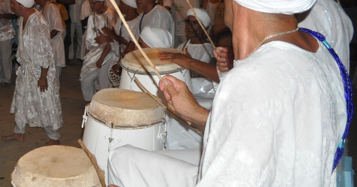 G1 - Guarujá, SP, promove curso de atabaque - notícias em Santos e Região