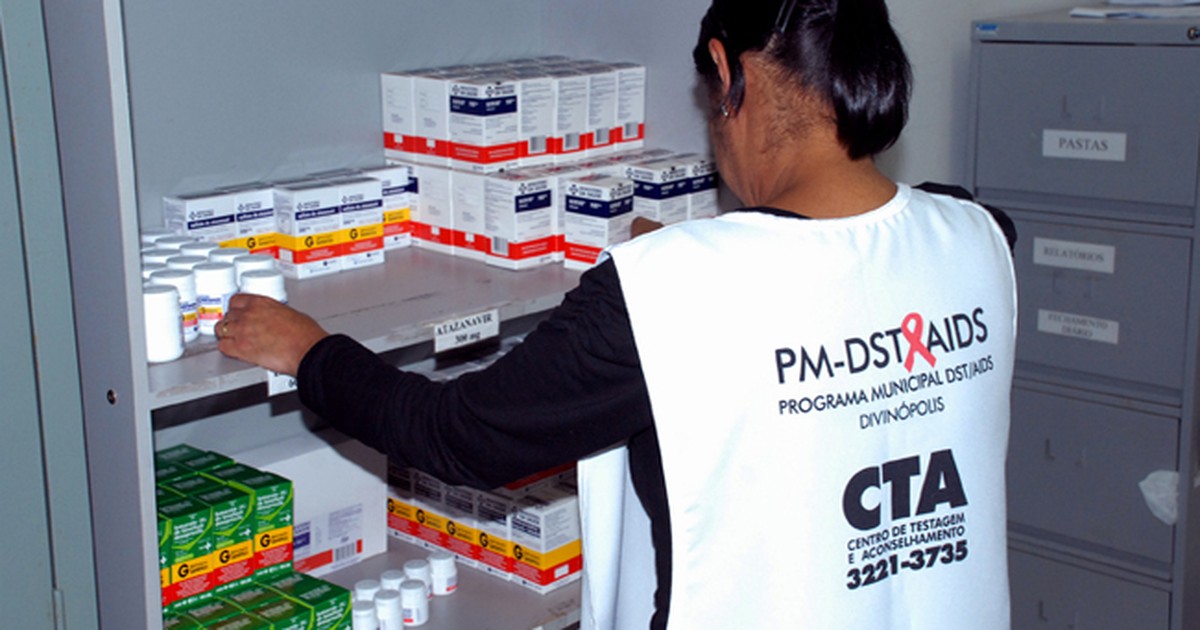 G1 - Semusa realiza orientação sobre DST/Aids em bairros de Divinópolis ...