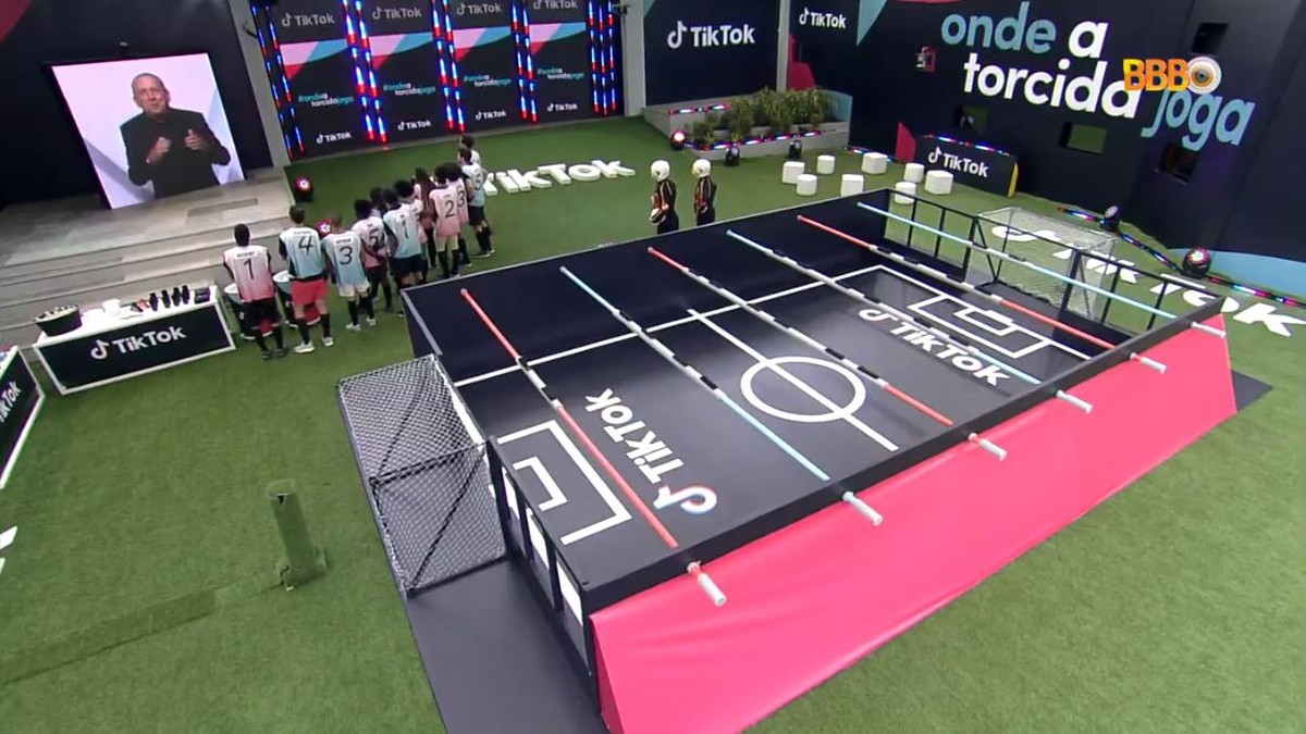 Brothers do BBB 22 jogam partida de Pebolim Humano TikTok | TikTok | gshow