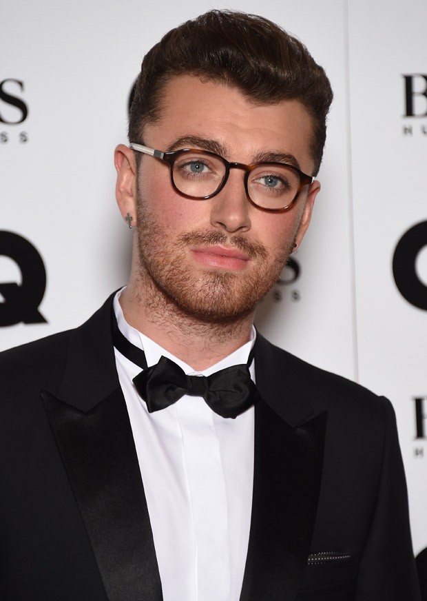Sam Smith aparece com quilos a menos em premiação. Compare! - Quem ...