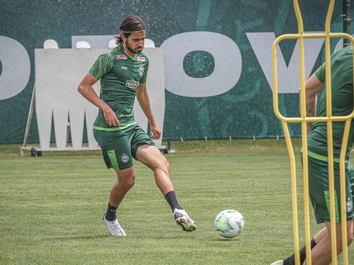 Suspensão de William Matheus abre disputa na lateral esquerda do ...
