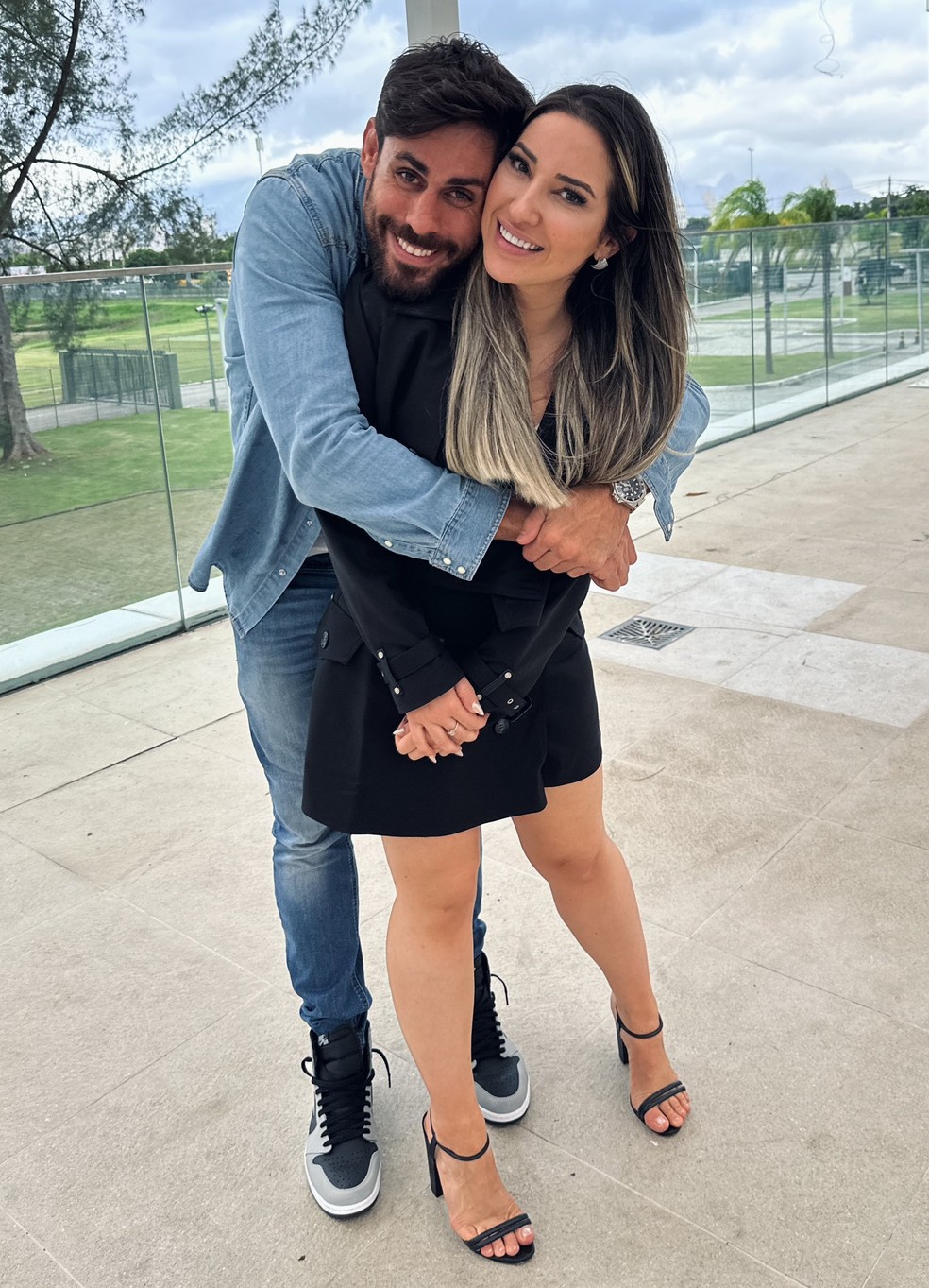 Cara de Sapato é 'intimado' por fãs e responde sobre beijo em Amanda ...