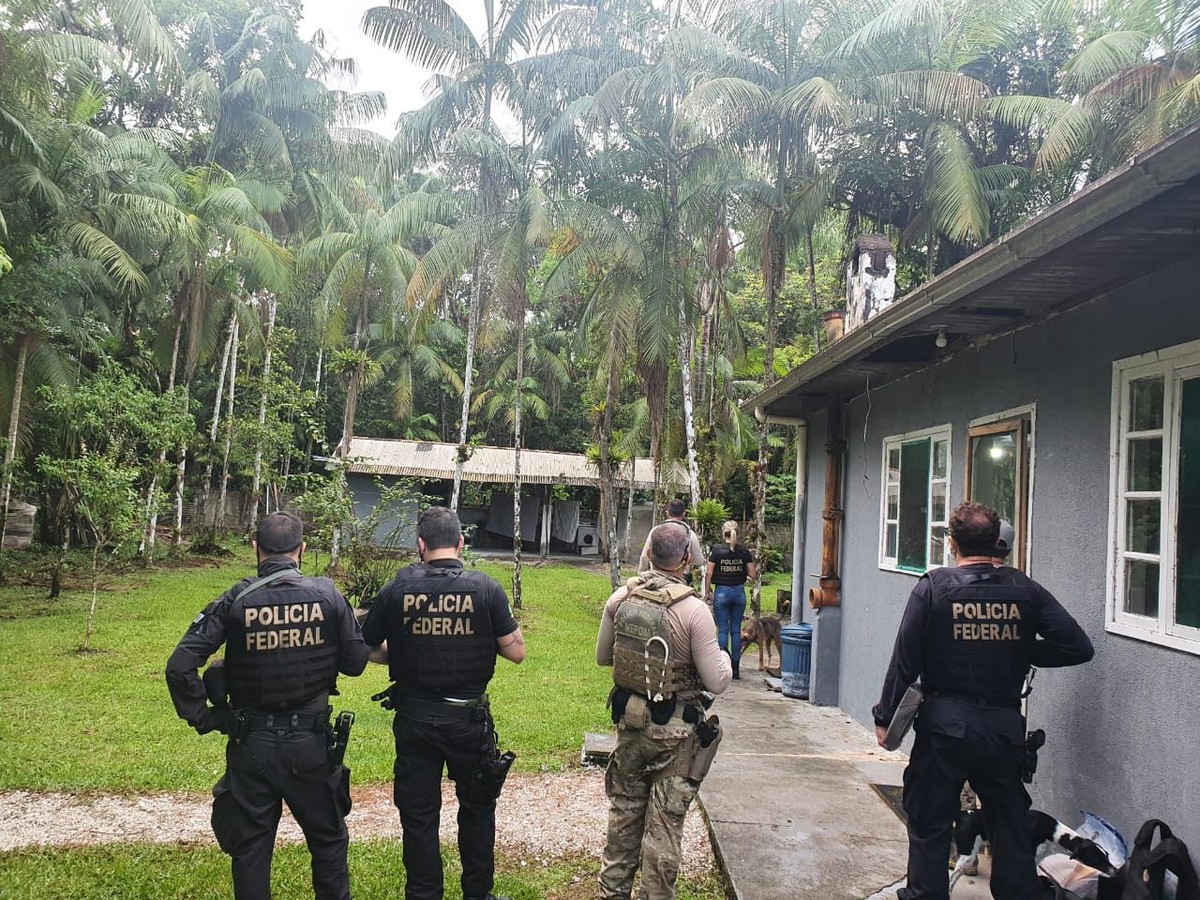 Pf Faz Operações Contra Grupo Suspeito De Lavar R 4 Bilhões Do